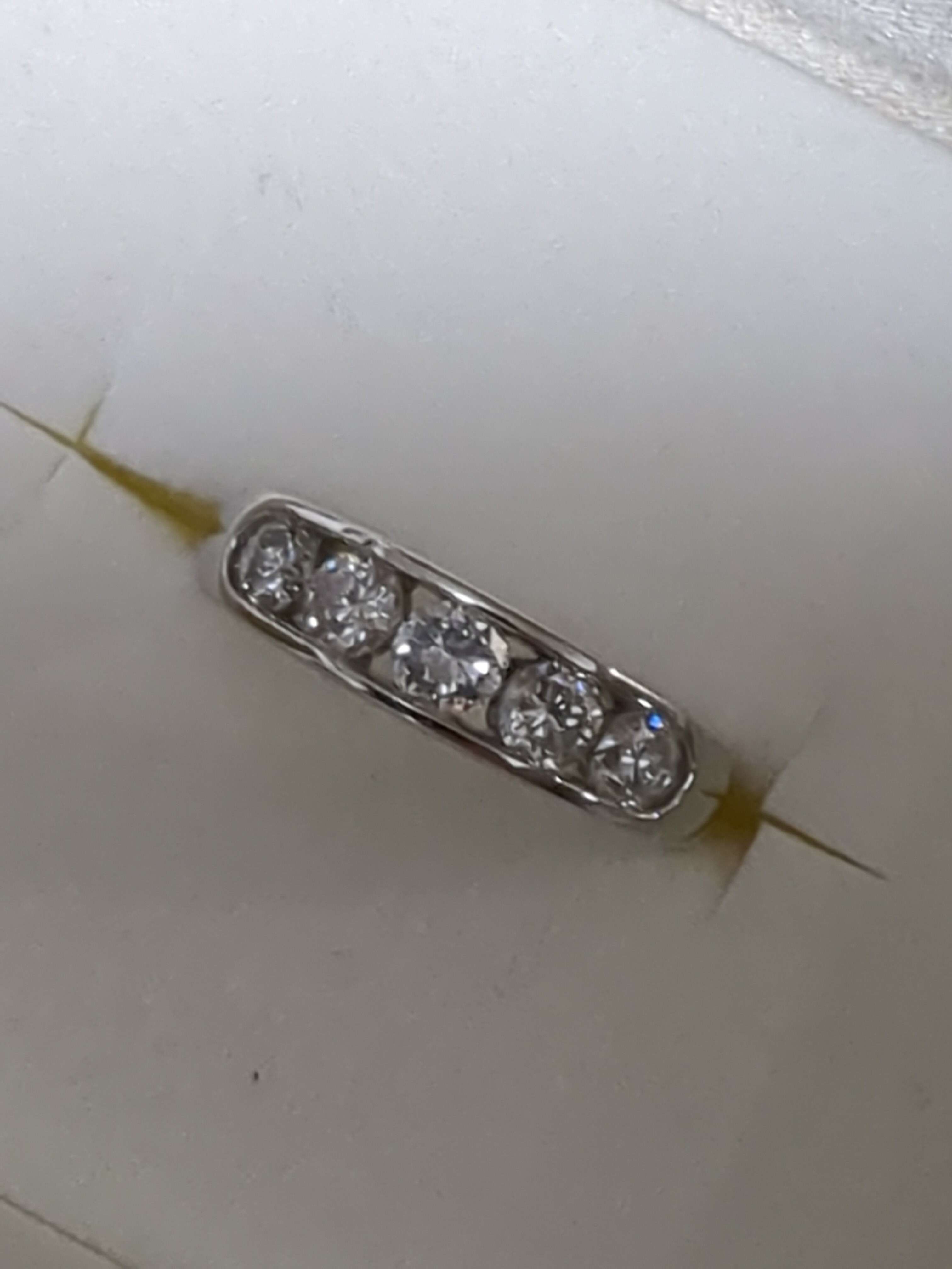 Pt900 1ct 5石 ダイヤモンドリング（金・ジュエリー）の買取査定価格・相場 | 高価買取なら買取一括比較のウリドキ