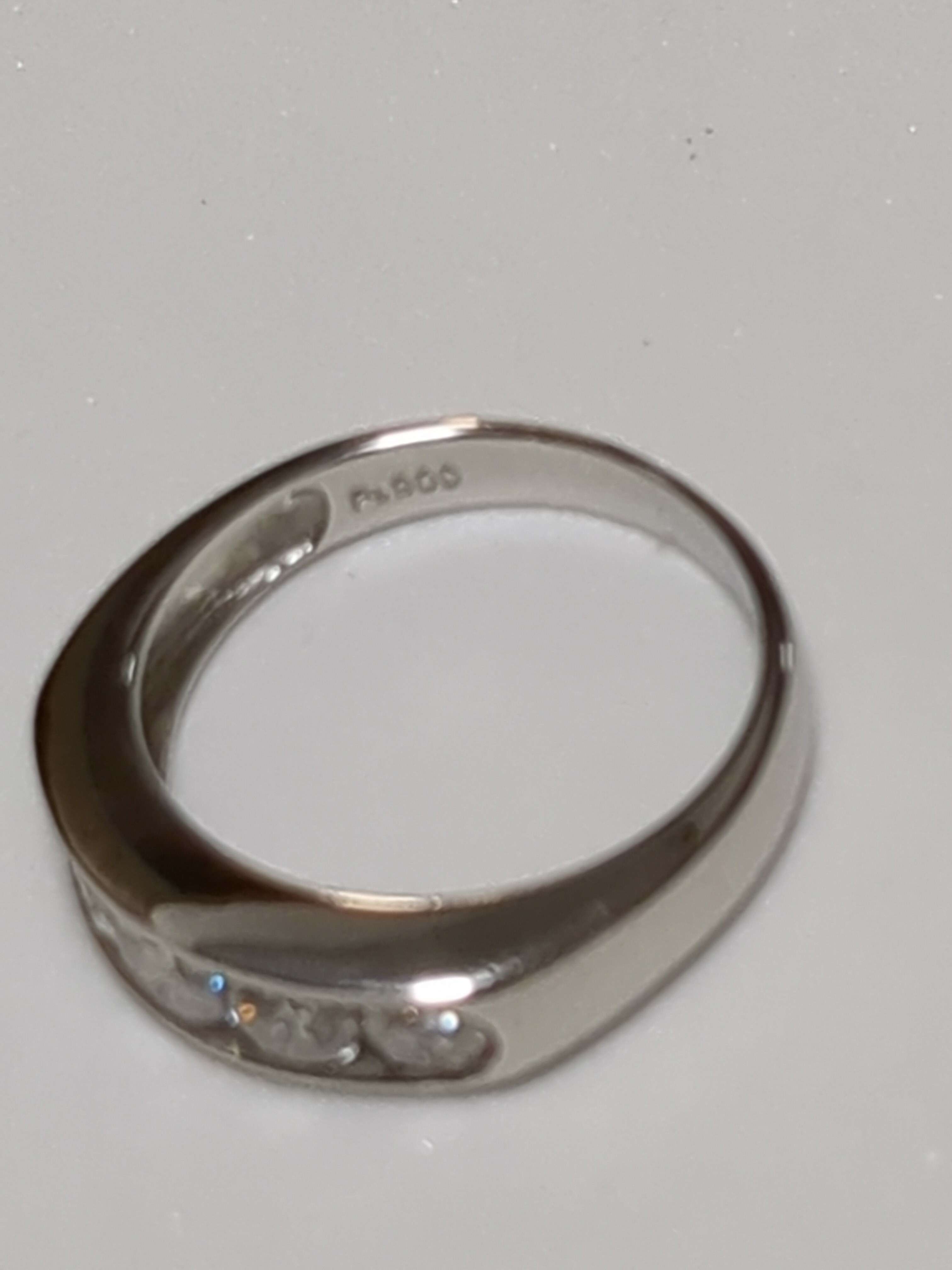 Pt900 1ct 5石 ダイヤモンドリング（金・ジュエリー）の買取査定価格・相場 | 高価買取なら買取一括比較のウリドキ